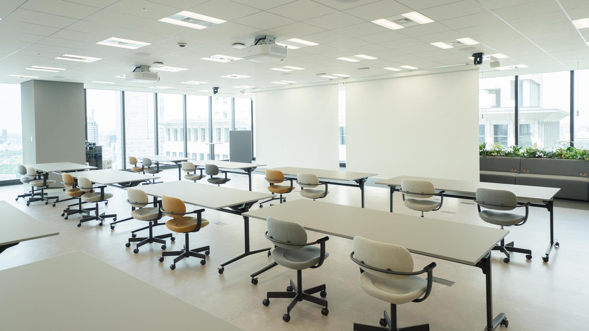 ABOUT | InnoCom Square